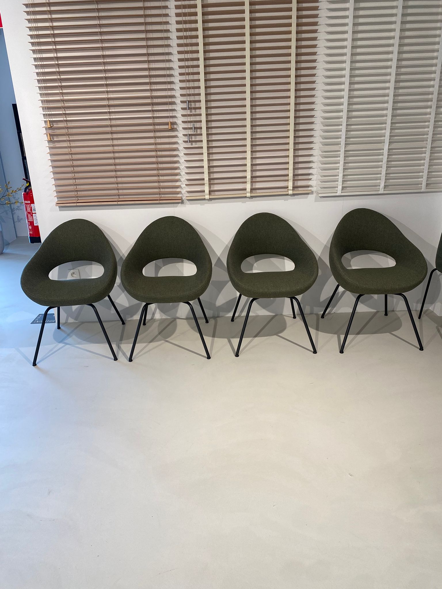 Toonzaalmodel: set van 4 stoelen Artifort | A056-SHA-1001T | Gero